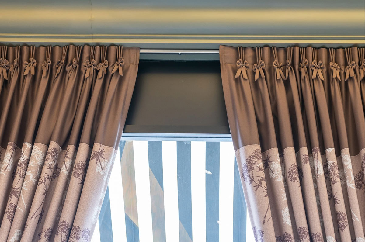 Custom Curtain Tracks Mississauga | Ceiling Mounted Curtain Track